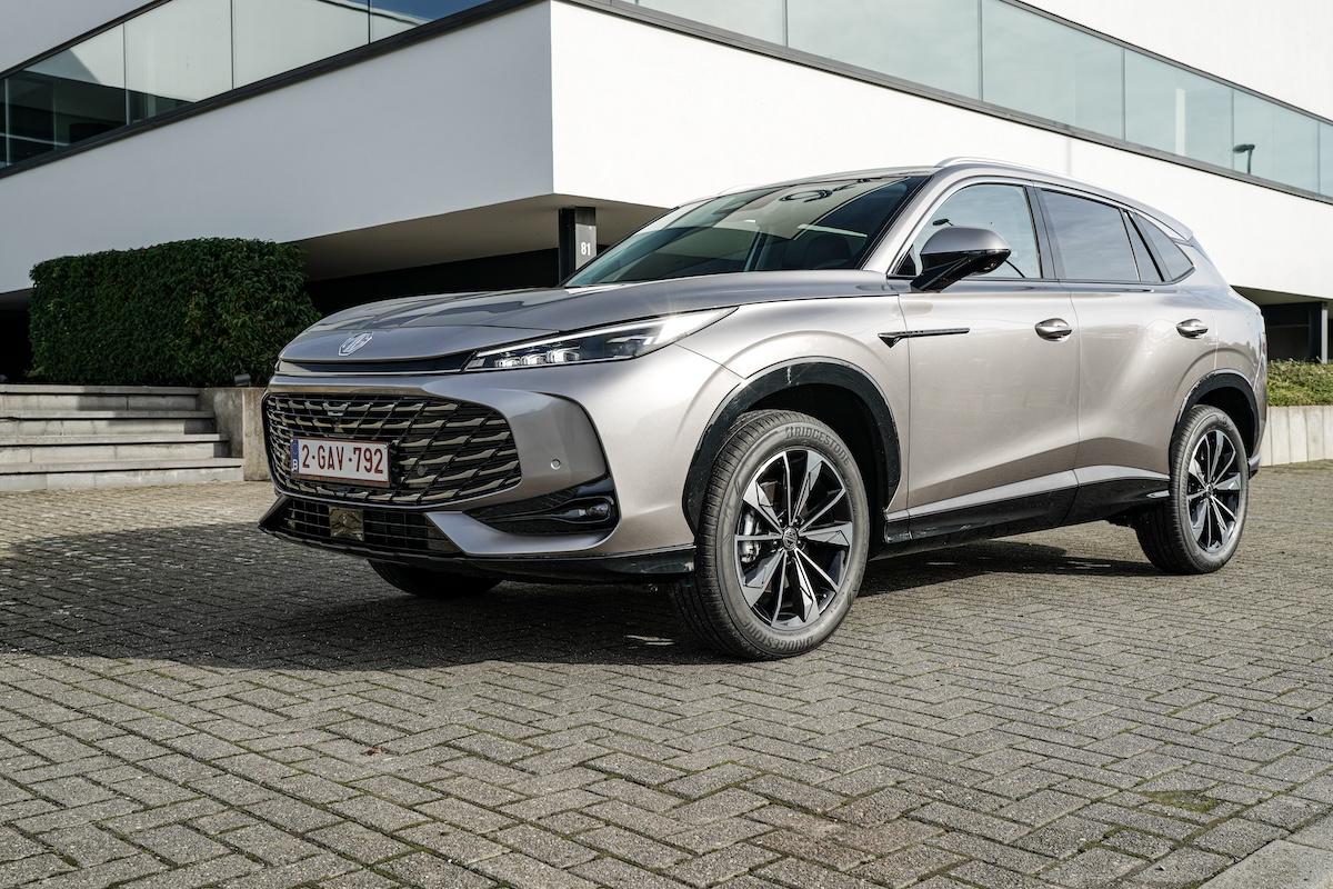 Test: MG HS Benzine 2025 - Waar voor je geld? | Autofans