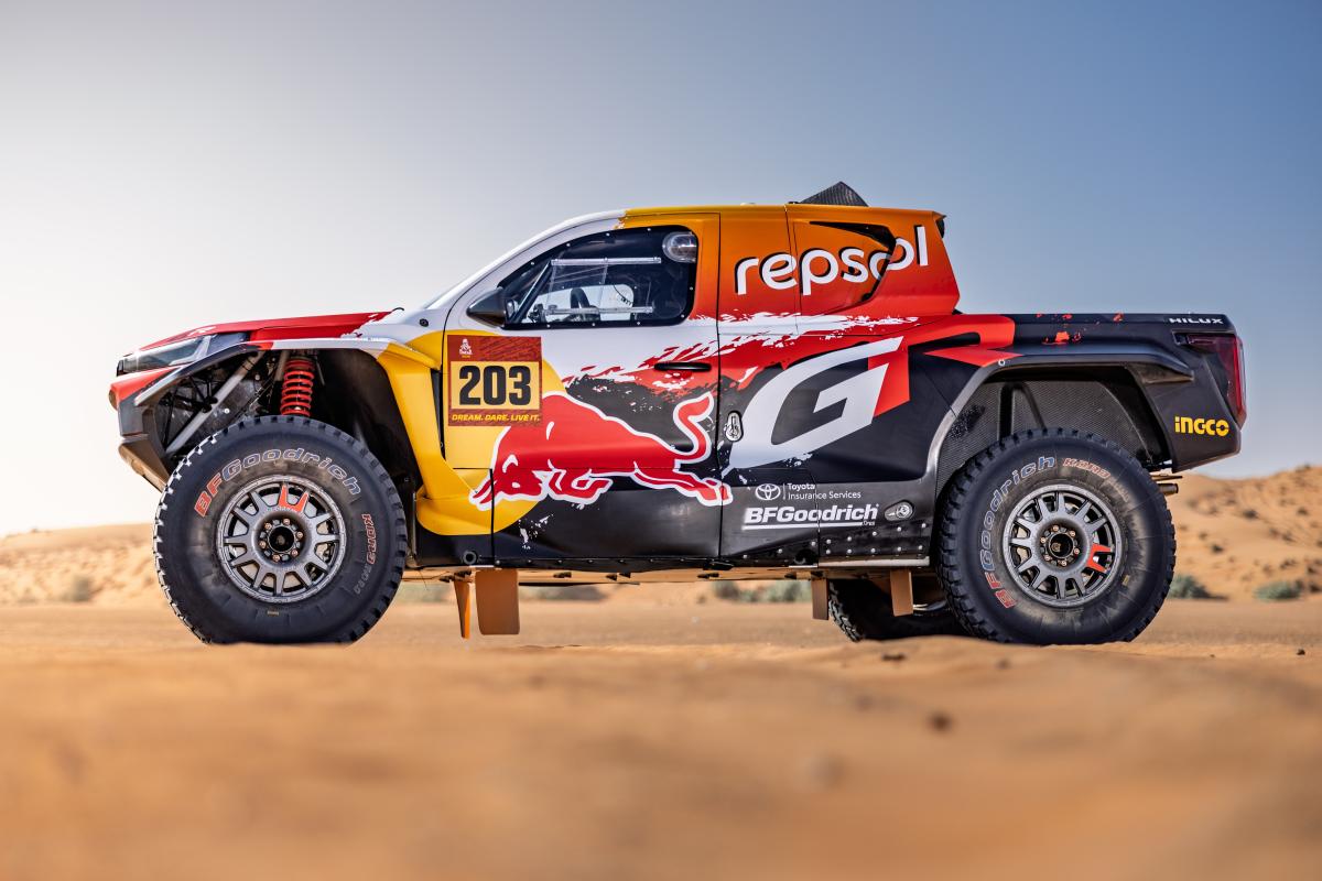 Gloednieuwe Toyota Hilux nu al klaar voor Dakar (met dank aan Belgisch ...