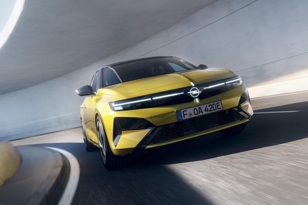 Opel Astra Electric facelift (2025) | Autofans